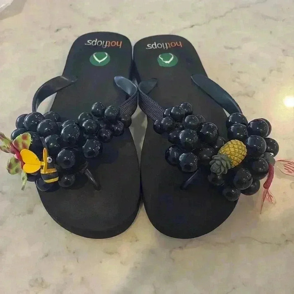 Hotflops | Shoes | Hotflops Black Grape Thong Flip Flop Sandals | Poshmark